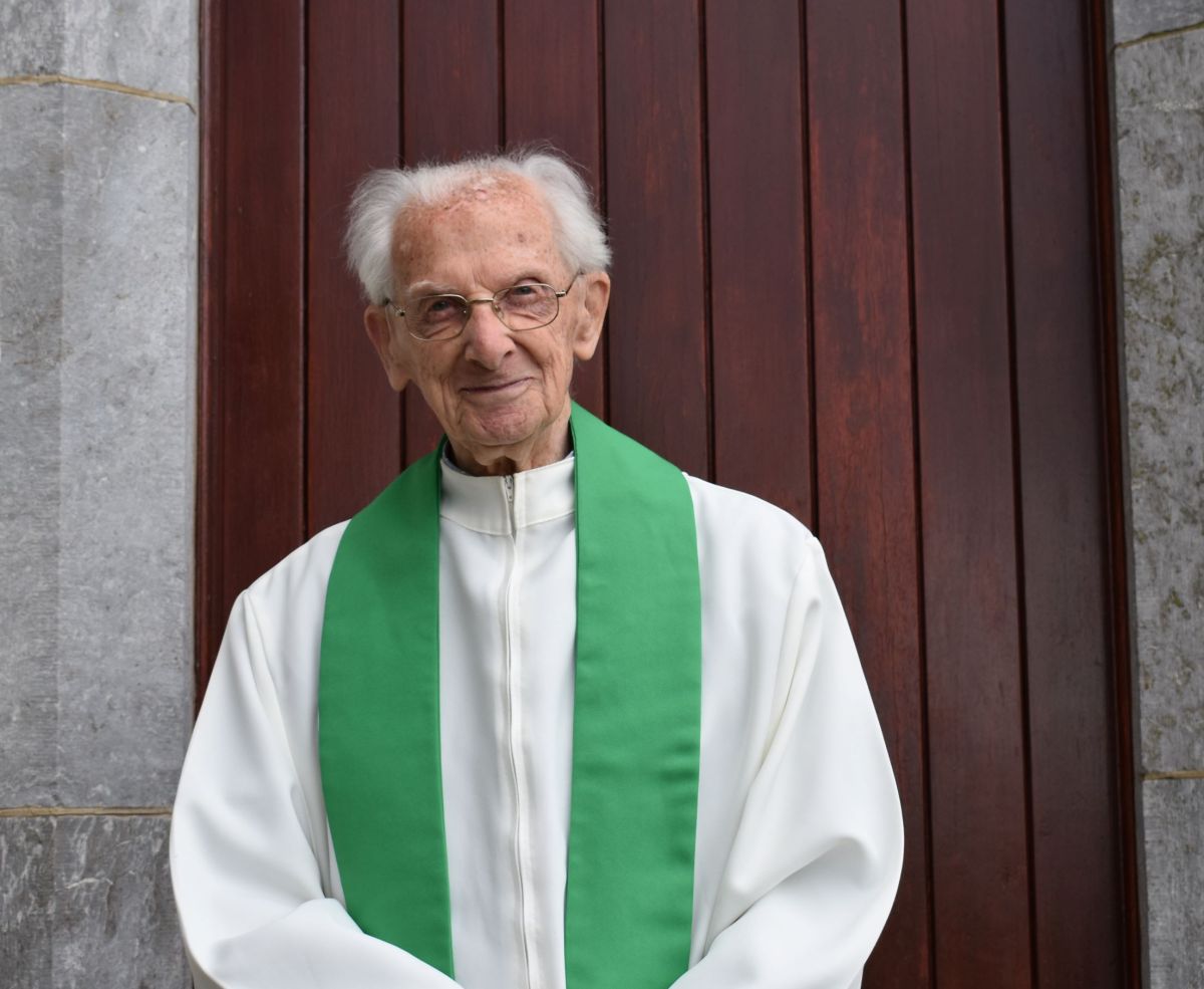 Fr Bob: ar dheis Dé go raibh a anam | Tinteán